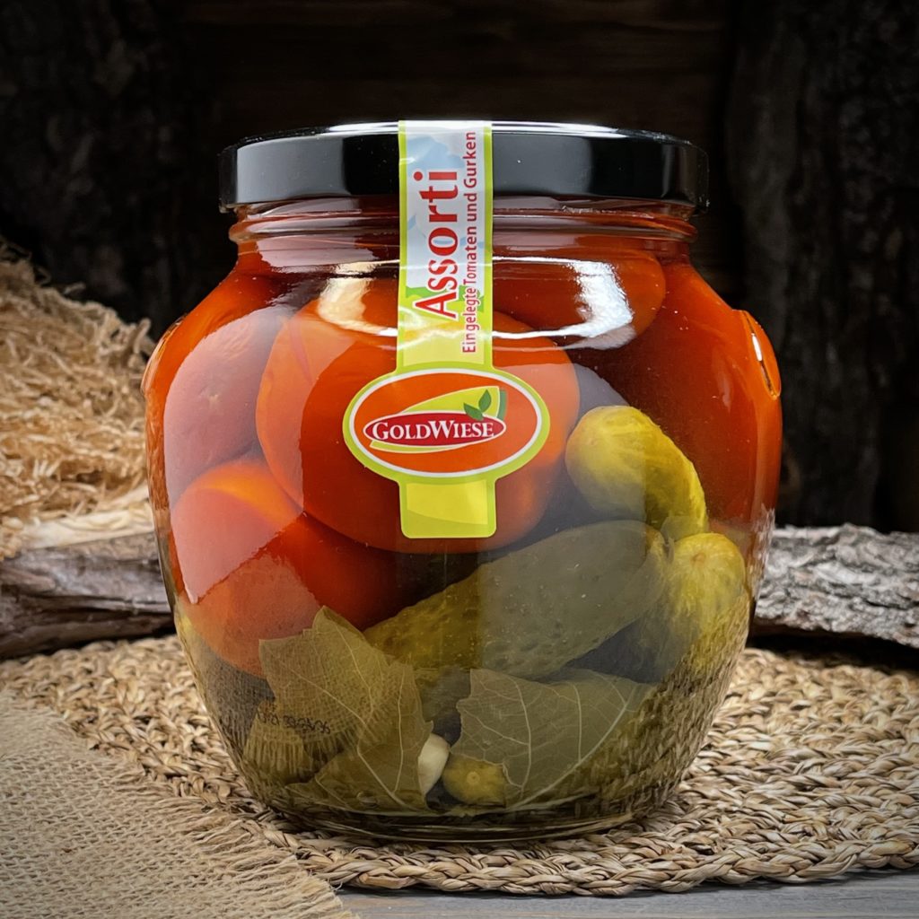 Ассорти помидоров и огурцов "GoldWiese" » Valmart